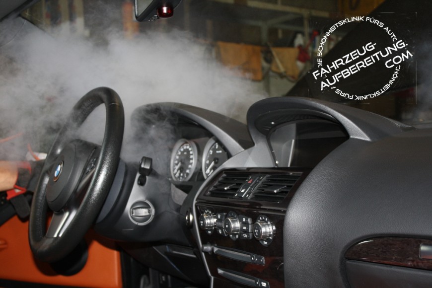 Rauchgeruch aus Auto entfernen